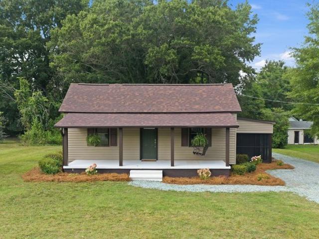 1109 E Joyner St, Gibsonville, NC 27249