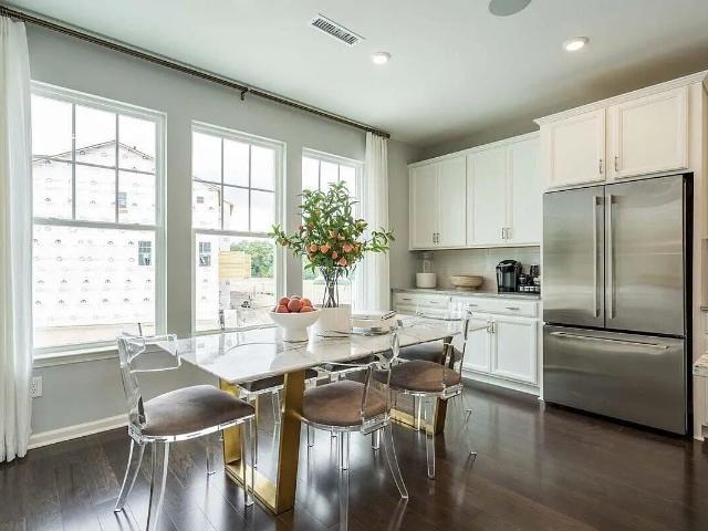 1109 Falling Rock Place