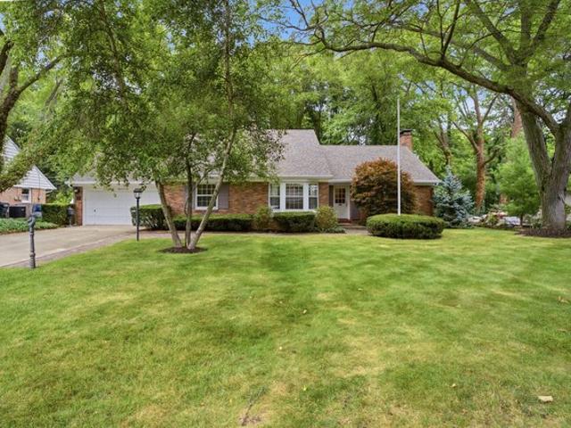 1109 Flanders Pl, Saint Joseph, MI 49085
