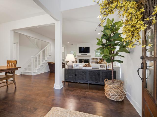 1109 Haddrell Point
