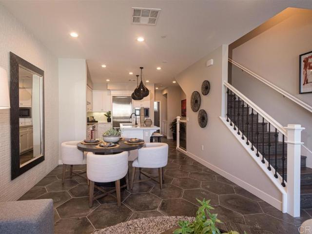 1109 Hibiscus Way