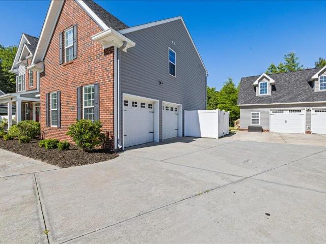 1109 Honey Bee CT