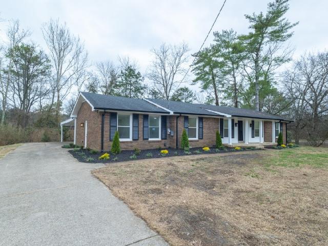 1109 Howell Dr