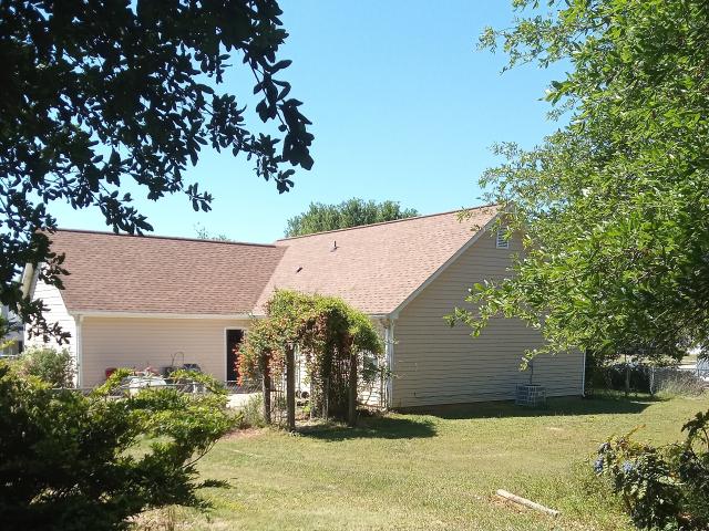 1109 Larkspur Drive