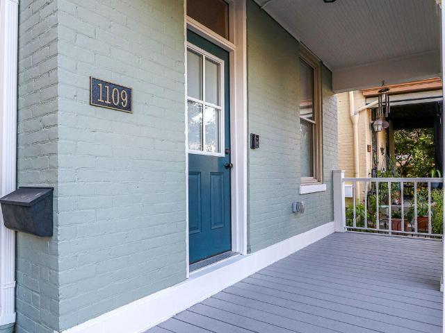 1109 Lee Street