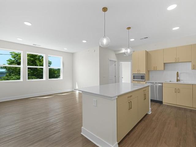 1109 S Carver St, Traverse City, MI 49686