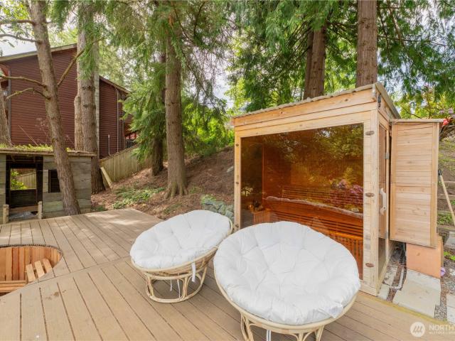 1109 S Davies Road