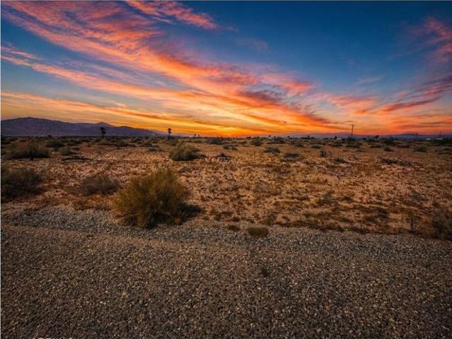 1109 Seaview Ave, Thermal, CA 92274