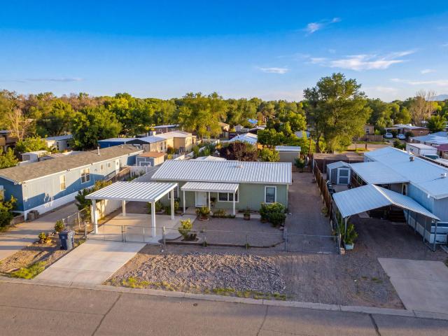 1109 Serafin Court SE