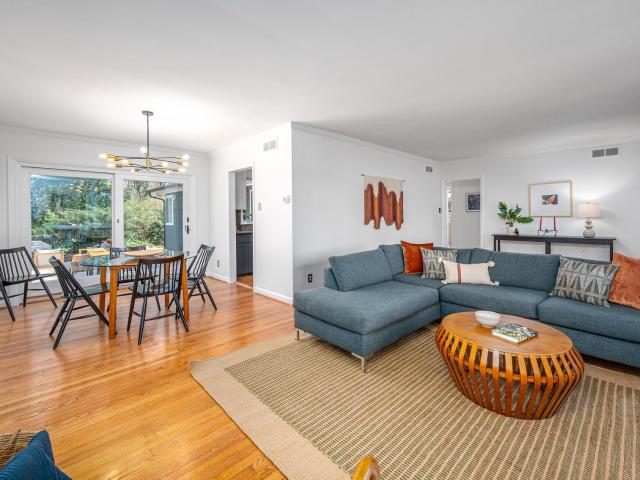 1109 Sourwood Cir, Chapel Hill, NC