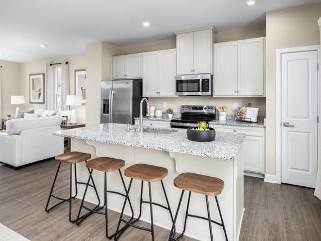 1109 Wilderness Ln, Christiansburg, VA 24073