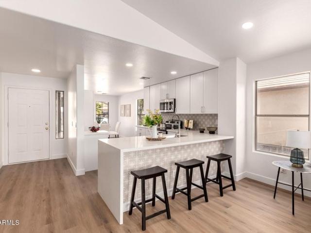 11003 W Griswold Rd, Peoria, AZ 85345
