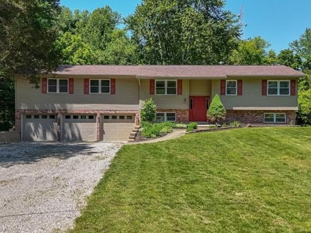 11000 Fischer Rd, Evansville, IN 47720