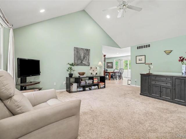 11002 Adams Drive