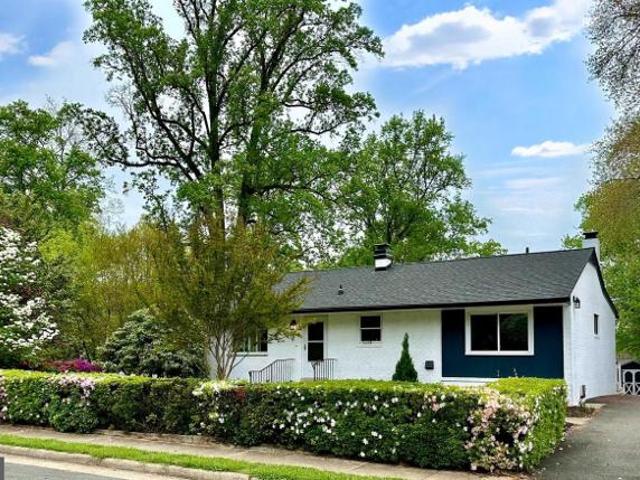 11002 Oakwood Dr, Fairfax, VA 22030