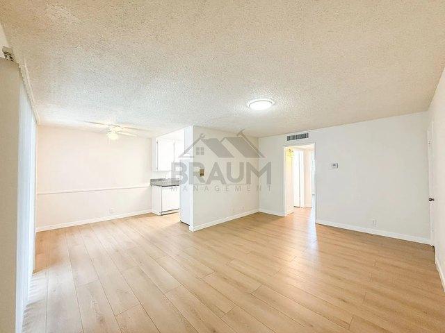 11007 Hartsook St, North Hollywood, CA 91601