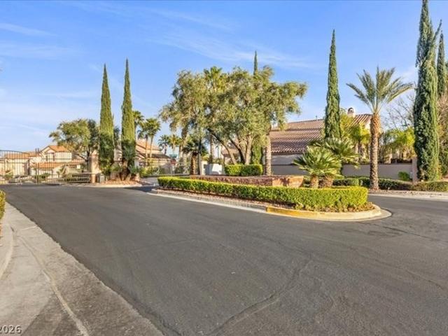 11004 Cliff Swallow Ave, Las Vegas, NV 89144