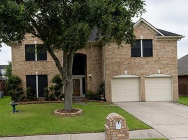 11004 Oakwood Dr, La Porte, TX 77571