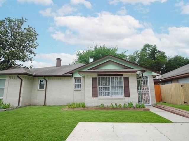 11005 Tobasa Ct, Houston, TX 77086