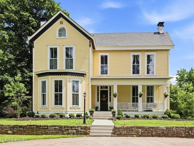 11005 Park Rd, Anchorage, KY 40223