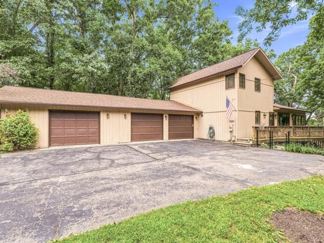 11008 Corey Lake Rd, Three Rivers, MI 49093
