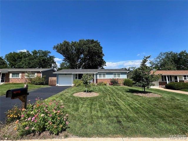 11009 Arctic Dr, Green Park, MO 63123
