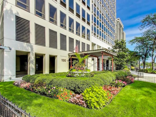 1100 N Lake Shore Drive # 27B