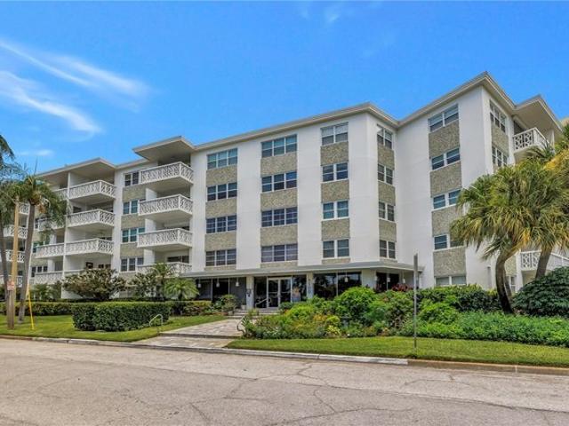 1100 N Shore Dr NE Unit 307, Saint Petersburg, FL 33701
