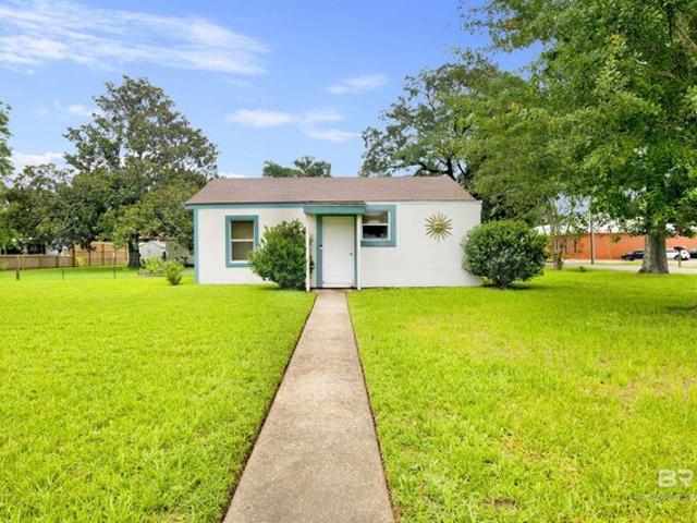 1100 N Pine St, Foley, AL 36535