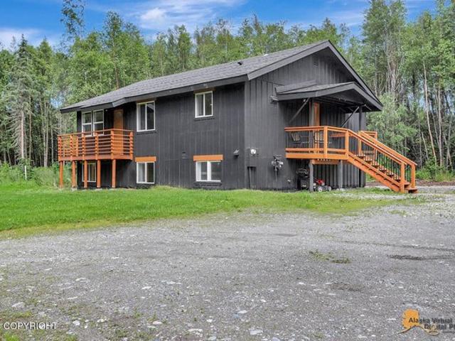 1100 N Retreat Ave, Palmer, AK 99645