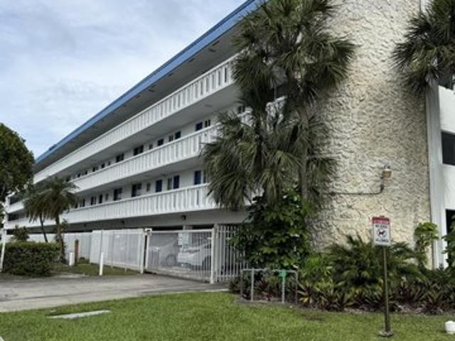 1100 NE 191st St Unit 44, Miami, FL 33179