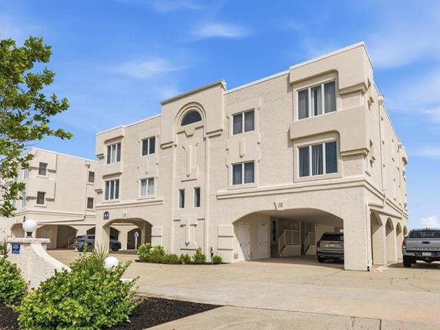 1100 Ocean Dr Apt 208, Avalon, NJ 08202