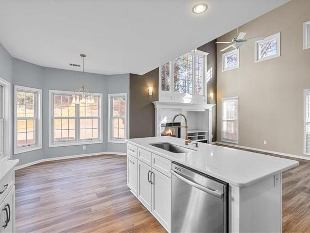 1100 Olde Roswell Grove