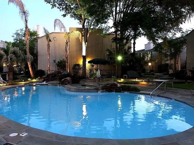 1100 Augusta Dr Apt 80, Houston, TX 77057
