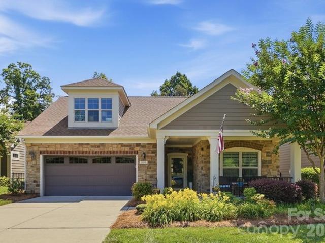 1100 Avalon Pl, Matthews, NC 28104