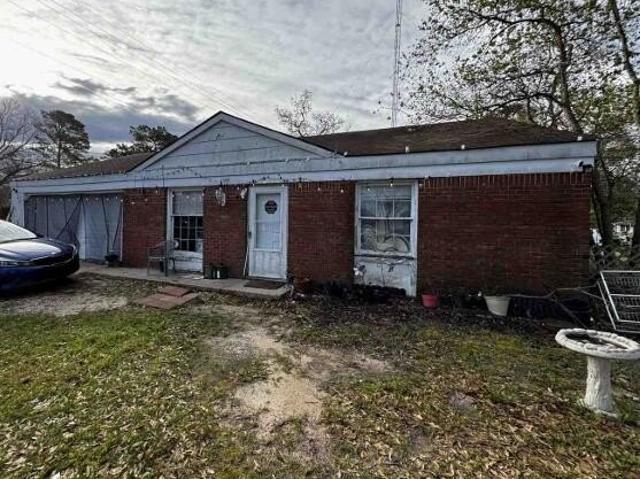 1100 Aaron St, Leesville, LA 71446