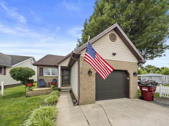 1100 Advance Ct, Flatwoods, KY 41139