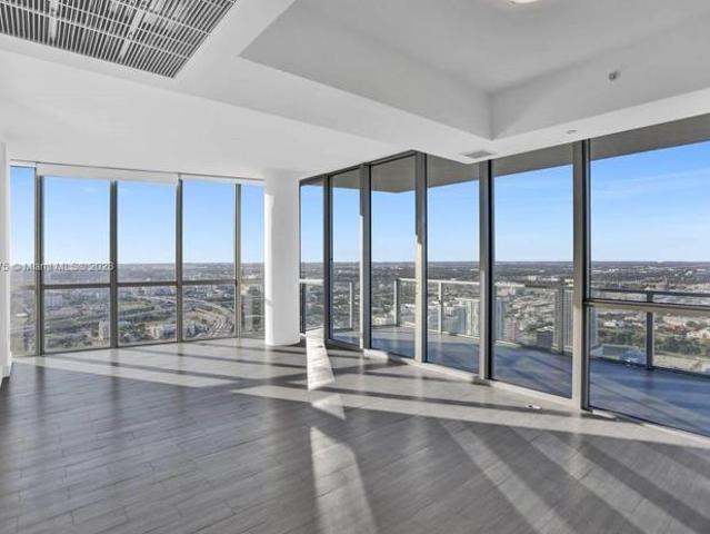 1100 Biscayne Blvd #5205, Miami, FL 33132