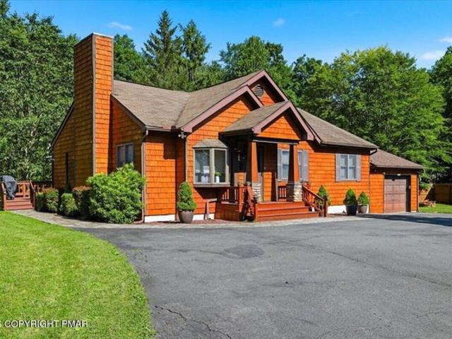 1100 Blackberry Rd, Pocono Lake, PA 18347
