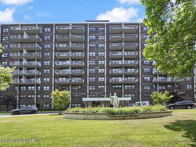 1100 Clove Rd Apt 2E, Staten Island, NY 10301
