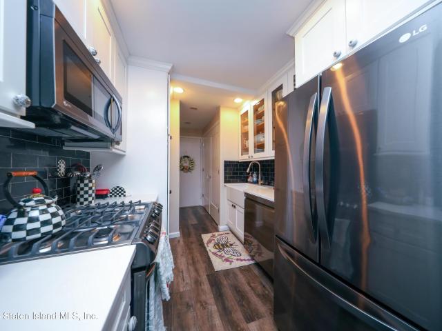 1100 Clove Road # 3c