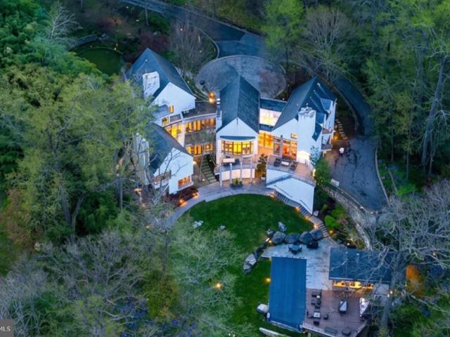 1100 Crest Lane