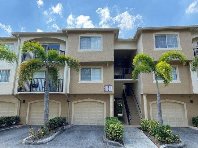 1100 Crestwood Ct S Apt 1117, Royal Palm Beach, FL 33411