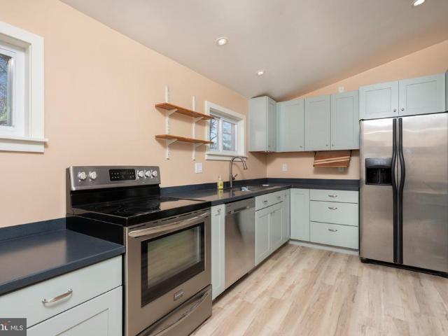 1100 Cressman Rd # 1
