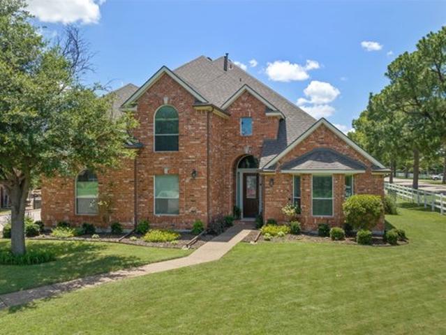 1100 Durango Cir, Shady Shores, TX 76208