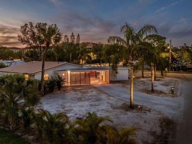 1100 Davis St, Venice, FL 34285