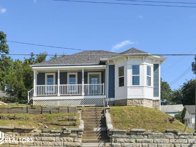 1100 Division Street