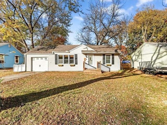 1100 E Cedar St, Olathe, KS 66061