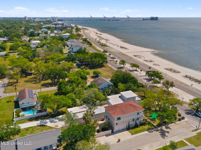 1100 E Beach Boulevard