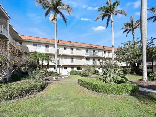 1100 Gulf Shore Blvd N #304, Naples, FL 34102